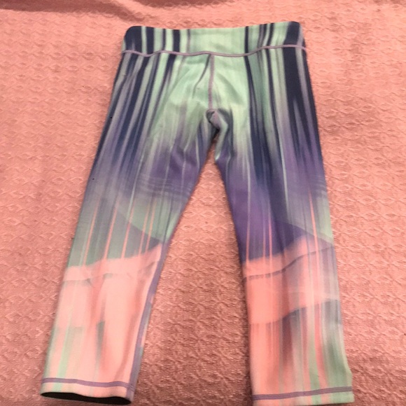 Ivivva | Pants & Jumpsuits | Ivivva Reversible Cropped Leggings | Poshmark